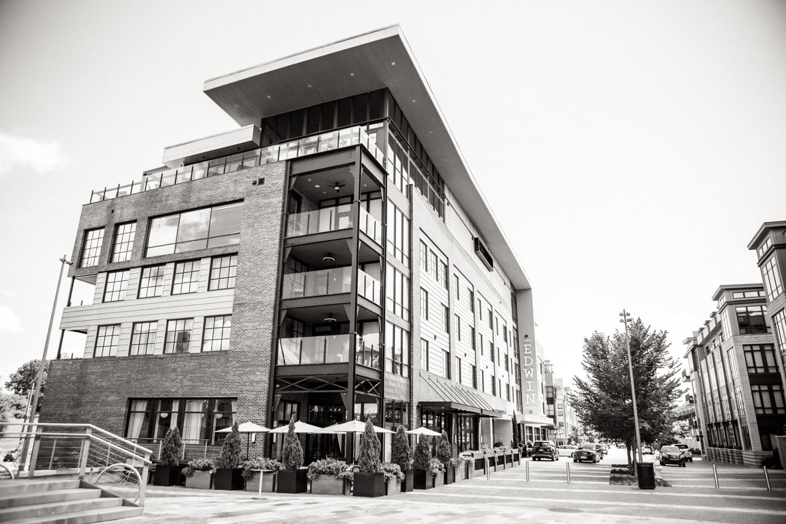 Chattanooga Hunter Museum | Chasitie + Tyler - Daisy Moffatt Photography